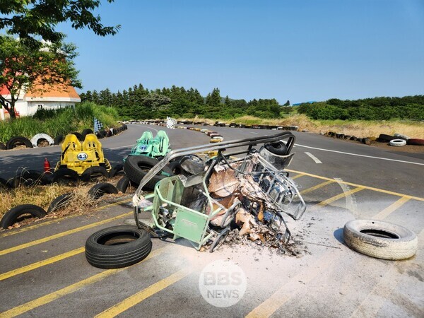 제주서 관광용 카트 화재…10대 남학생 '전신 화상'